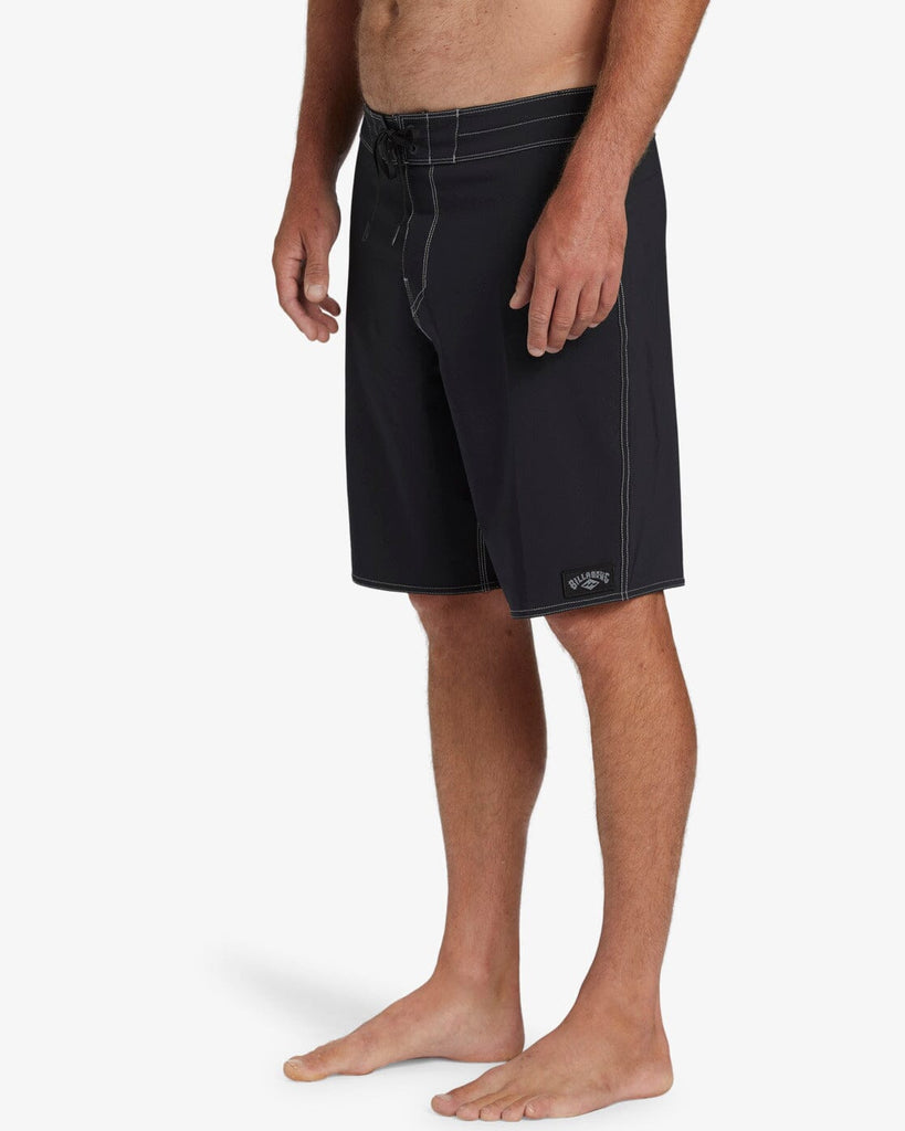 BILLABONG CORE LORD PRO SHORT – Corner Surf Shop